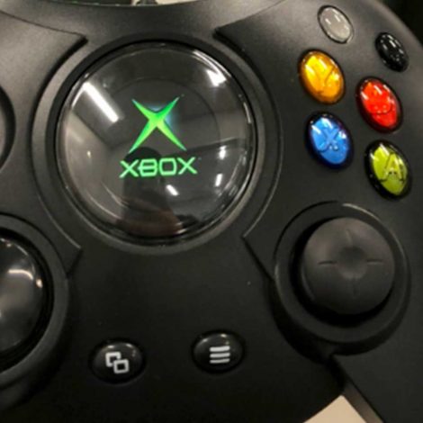 The OG Green Xbox Duke Controller Is Returning For Xbox One
