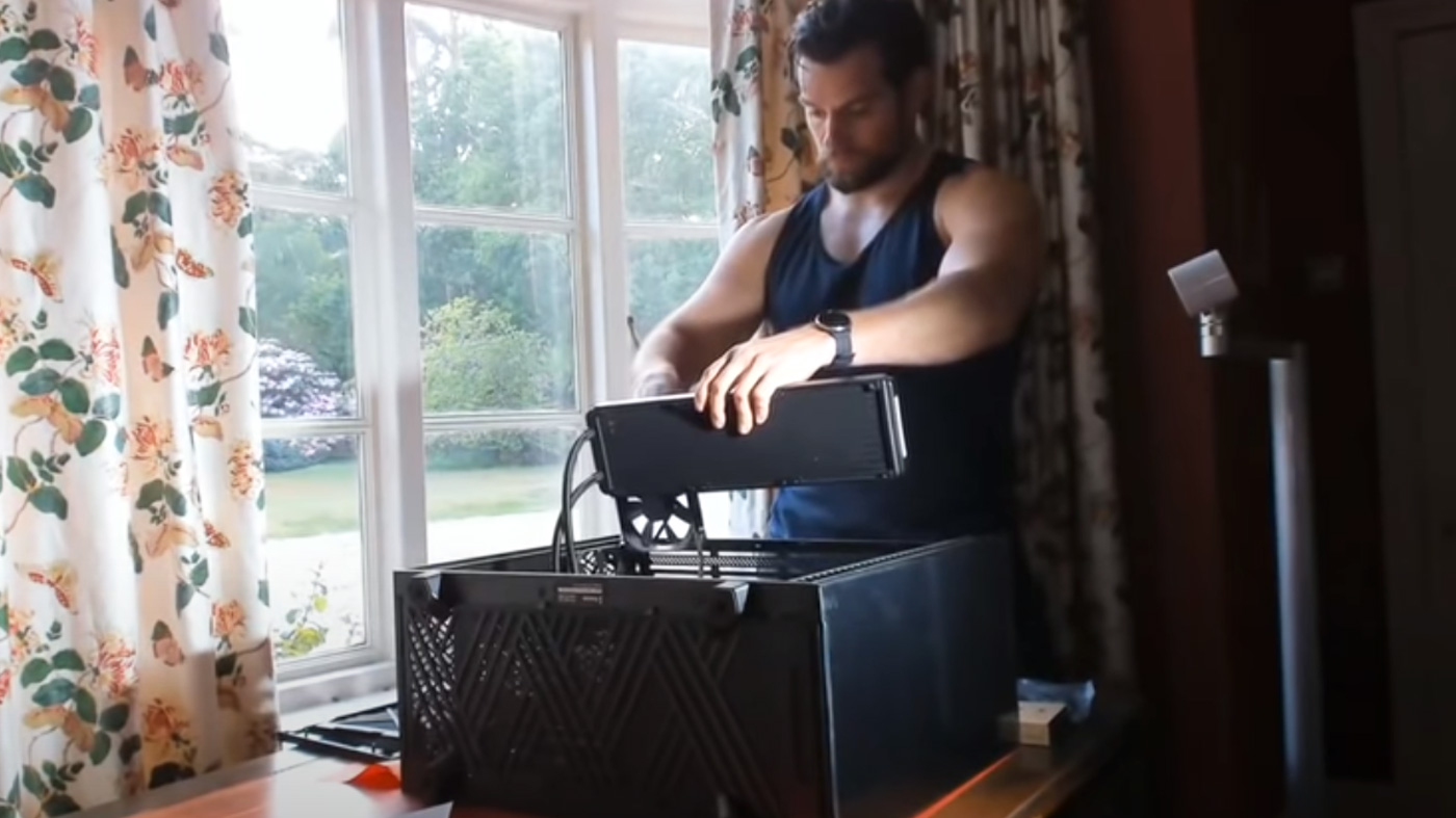Henry Cavill Building His First Gaming PC Is The Only Thing You Need To ...