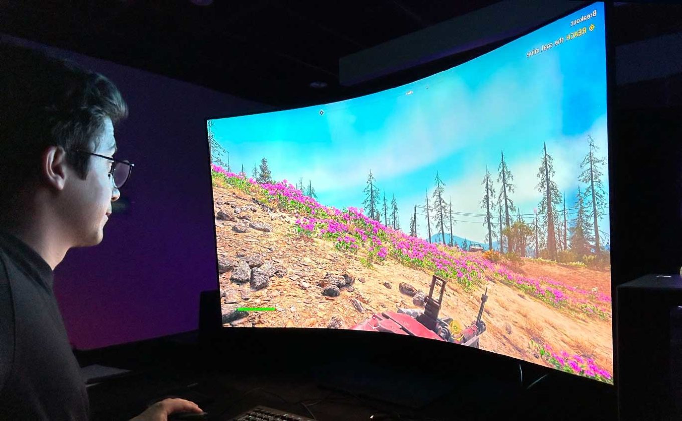 We Went Hands-On With Samsung's New 55" Odyssey Ark Gaming Monitor And ...